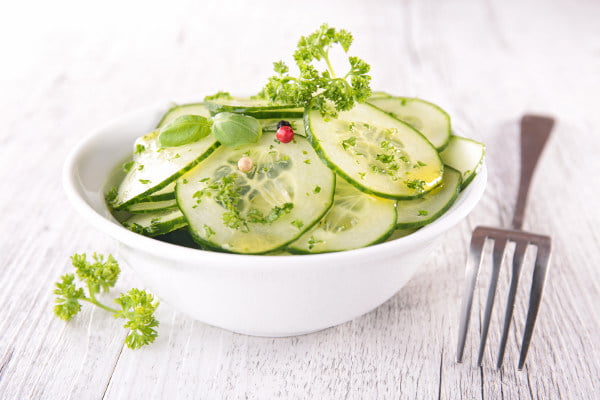 Surówki z ogórka i kapusty - trzy super przepisy - Stopnadwadze.pl